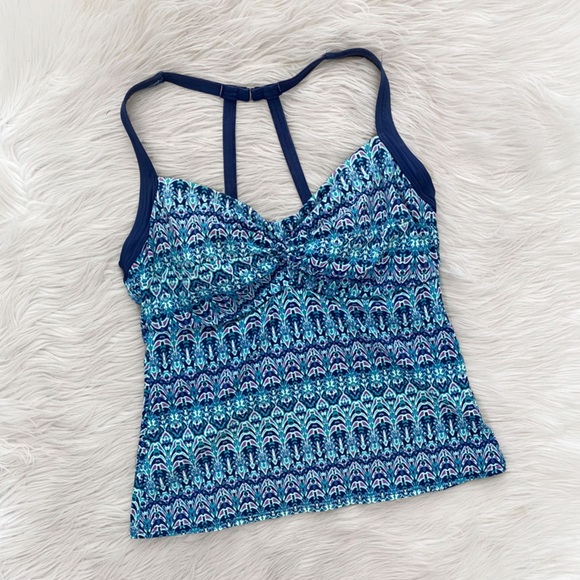 Title nine | Swim | Title Nine Blue Printed Knot Front Pele Tankini Top ...